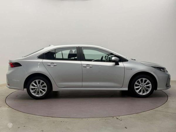 Pelēks Toyota Corolla 2020 Panevēža, ar dzinēja tilpumu 1.80 L un nobraukumu 92 tūkst. km par 17990 €, foto 5 vietnē AUTOMOTO.COM.LV