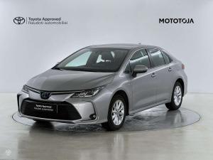 Grey Toyota Corolla 2020 in Vilnius, with an engine capacity of 1.80 L and mileage of 119 thousand km for 16900 €, photo 1 on AUTOMOTO.COM.LV