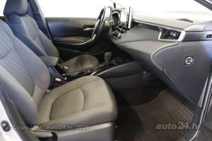 Grey Toyota Corolla 2020 in Tallinn, with an engine capacity of 1.80 L and mileage of 125 thousand km for 15990 €, photo 7 on AUTOMOTO.COM.LV