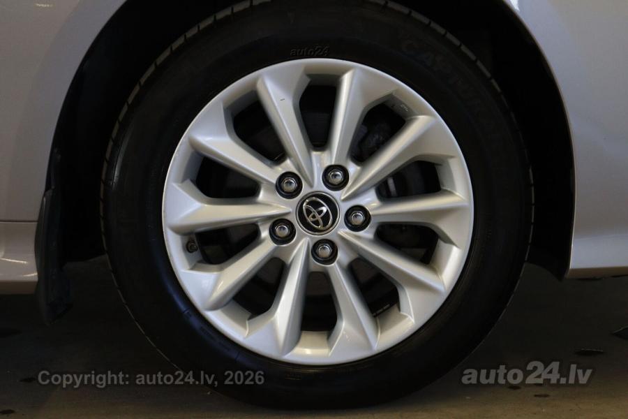 Grey Toyota Corolla 2020 in Tallinn, with an engine capacity of 1.80 L and mileage of 125 thousand km for 15990 €, photo 16 on AUTOMOTO.COM.LV