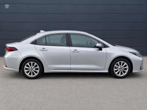 Grey Toyota Corolla 2020 in Vilnius, with an engine capacity of 1.60 L and mileage of 156 thousand km for 14990 €, photo 5 on AUTOMOTO.COM.LV