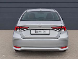 Grey Toyota Corolla 2020 in Vilnius, with an engine capacity of 1.60 L and mileage of 156 thousand km for 14990 €, photo 7 on AUTOMOTO.COM.LV