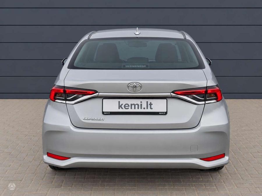 Grey Toyota Corolla 2020 in Vilnius, with an engine capacity of 1.60 L and mileage of 156 thousand km for 14990 €, photo 7 on AUTOMOTO.COM.LV