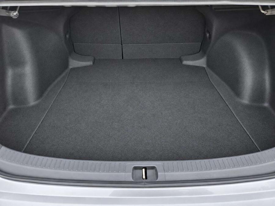 Grey Toyota Corolla 2020 in Vilnius, with an engine capacity of 1.60 L and mileage of 156 thousand km for 14990 €, photo 16 on AUTOMOTO.COM.LV