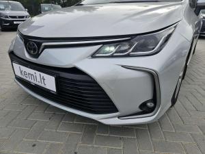 Grey Toyota Corolla 2020 in Vilnius, with an engine capacity of 1.60 L and mileage of 156 thousand km for 14990 €, photo 19 on AUTOMOTO.COM.LV