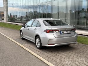 Pelēks Toyota Corolla 2020 Rīga, ar dzinēja tilpumu 1.50 L un nobraukumu 111 tūkst. km par 15500 €, foto 5 vietnē AUTOMOTO.COM.LV