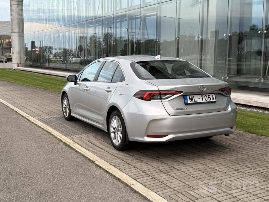 Pelēks Toyota Corolla 2020 Rīga, ar dzinēja tilpumu 1.50 L un nobraukumu 111 tūkst. km par 15500 €, foto 5 vietnē AUTOMOTO.COM.LV