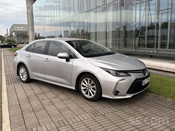 Pelēks Toyota Corolla 2020 Rīga, ar dzinēja tilpumu 1.50 L un nobraukumu 111 tūkst. km par 15500 €, foto 3 vietnē AUTOMOTO.COM.LV