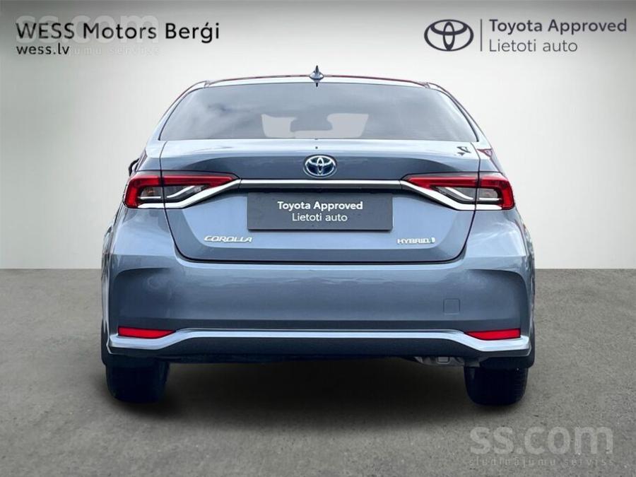 Grey Toyota Corolla 2020 in Riga, with an engine capacity of 1.80 L and mileage of 66 thousand km for 16990 €, photo 5 on AUTOMOTO.COM.LV