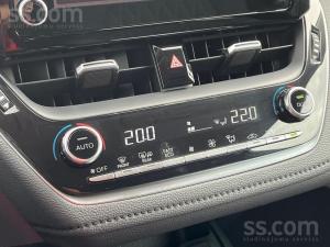 Grey Toyota Corolla 2020 in Riga, with an engine capacity of 1.80 L and mileage of 66 thousand km for 16990 €, photo 16 on AUTOMOTO.COM.LV