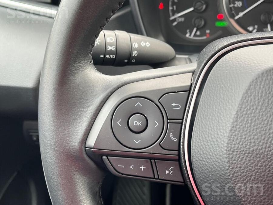 Grey Toyota Corolla 2020 in Riga, with an engine capacity of 1.80 L and mileage of 66 thousand km for 16990 €, photo 20 on AUTOMOTO.COM.LV