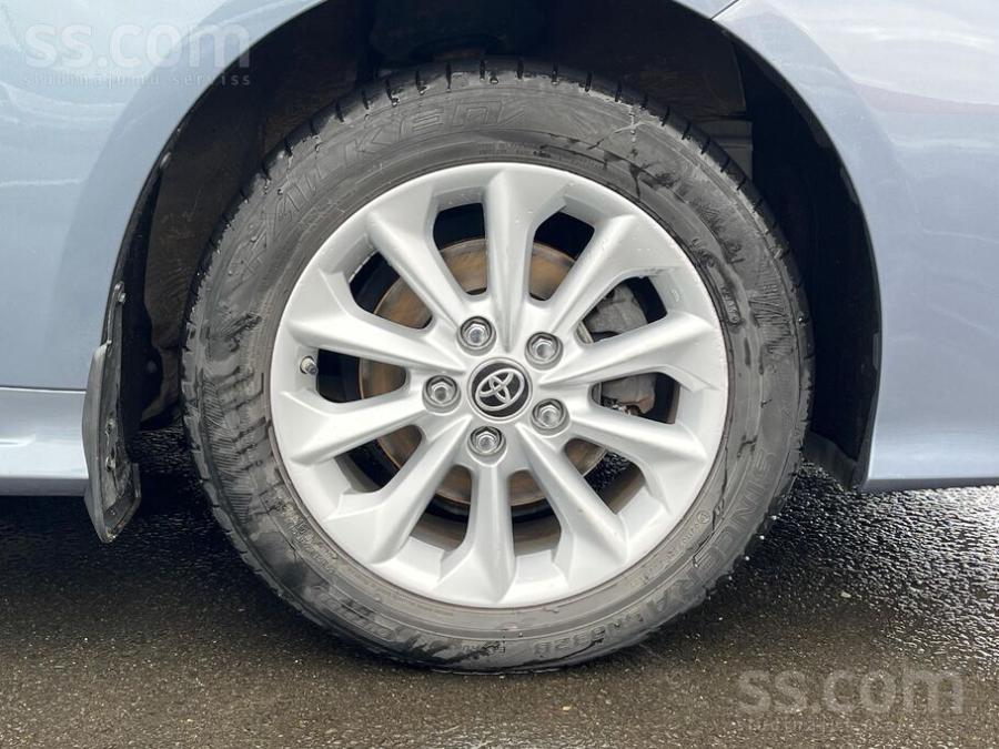 Grey Toyota Corolla 2020 in Riga, with an engine capacity of 1.80 L and mileage of 66 thousand km for 16990 €, photo 24 on AUTOMOTO.COM.LV