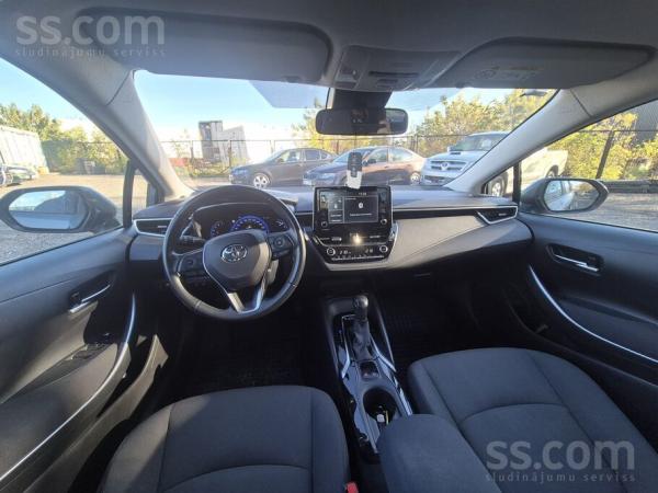 Grey Toyota Corolla 2021 in Riga, with an engine capacity of 1.80 L and mileage of 67 thousand km for 17990 €, photo 11 on AUTOMOTO.COM.LV
