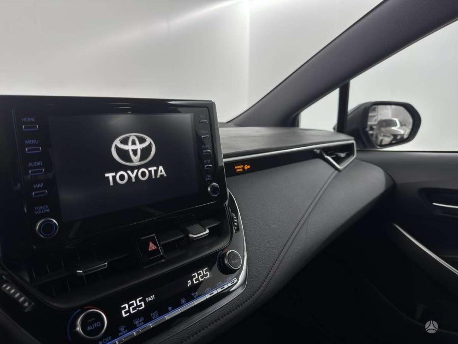 Grey Toyota Corolla 2021 in Vilnius, with an engine capacity of 1.80 L and mileage of 37 thousand km for 23900 €, photo 11 on AUTOMOTO.COM.LV