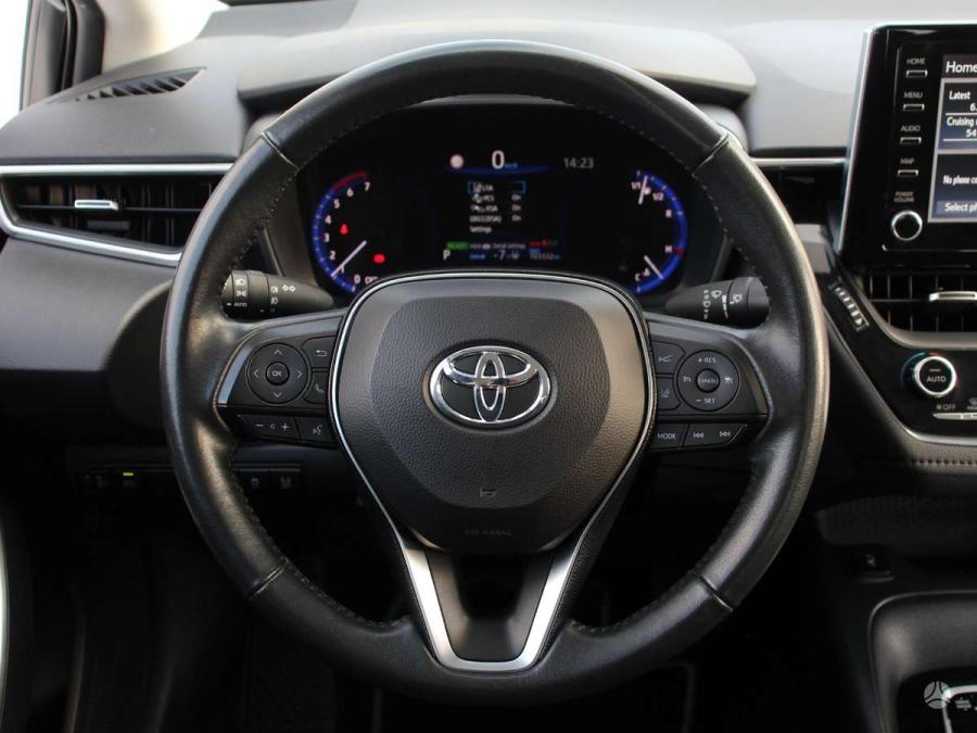 Grey Toyota Corolla 2021 in Vilnius, with an engine capacity of 1.80 L and mileage of 103 thousand km for 17950 €, photo 6 on AUTOMOTO.COM.LV