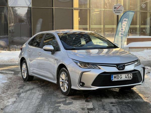 Pelēks Toyota Corolla 2021 Viļņa, ar dzinēja tilpumu 1.80 L un nobraukumu 163 tūkst. km par 16000 €, foto 1 vietnē AUTOMOTO.COM.LV