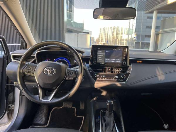 Pelēks Toyota Corolla 2021 Viļņa, ar dzinēja tilpumu 1.80 L un nobraukumu 163 tūkst. km par 16000 €, foto 6 vietnē AUTOMOTO.COM.LV