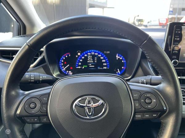 Pelēks Toyota Corolla 2021 Viļņa, ar dzinēja tilpumu 1.80 L un nobraukumu 152 tūkst. km par 16000 €, foto 7 vietnē AUTOMOTO.COM.LV