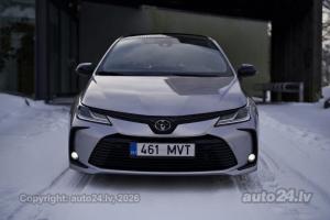 Pelēks Toyota Corolla 2021 Tallina, ar dzinēja tilpumu 1.80 L un nobraukumu 62 tūkst. km par 23900 €, foto 2 vietnē AUTOMOTO.COM.LV
