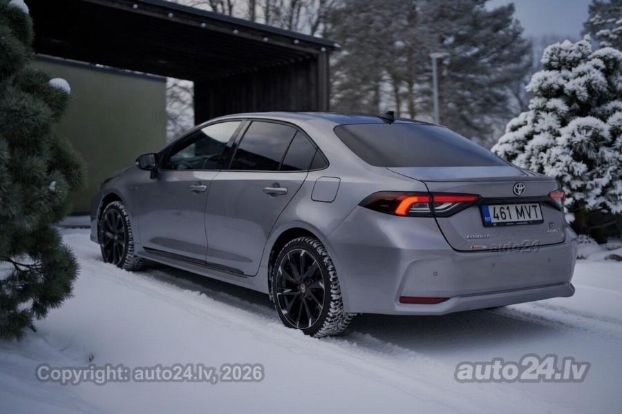Pelēks Toyota Corolla 2021 Tallina, ar dzinēja tilpumu 1.80 L un nobraukumu 62 tūkst. km par 23900 €, foto 3 vietnē AUTOMOTO.COM.LV