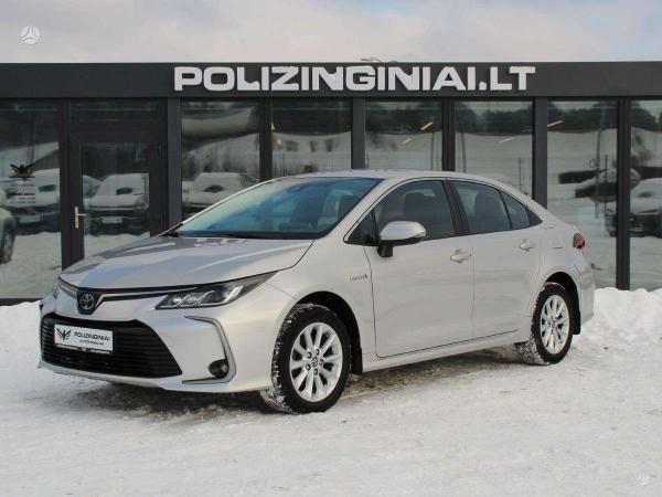 Grey Toyota Corolla 2021 in Vilnius, with an engine capacity of 1.80 L and mileage of 103 thousand km for 17950 €, photo 1 on AUTOMOTO.COM.LV