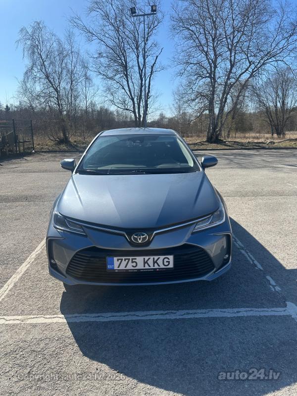 Pelēks Toyota Corolla 2021 Tallina, ar dzinēja tilpumu 1.80 L un nobraukumu 53 tūkst. km par 19999 €, foto 4 vietnē AUTOMOTO.COM.LV