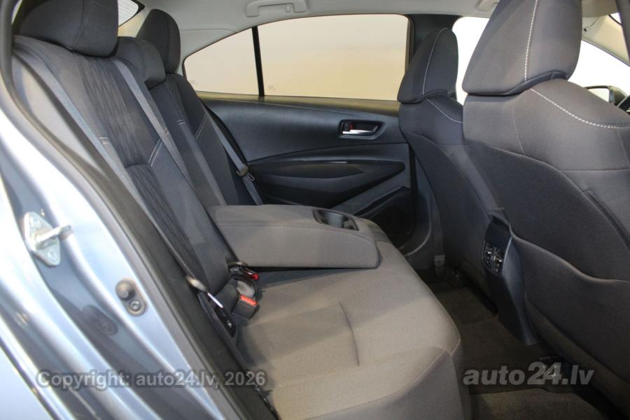 Pelēks Toyota Corolla 2021 Tallina, ar dzinēja tilpumu 1.50 L un nobraukumu 76 tūkst. km par 17490 €, foto 8 vietnē AUTOMOTO.COM.LV