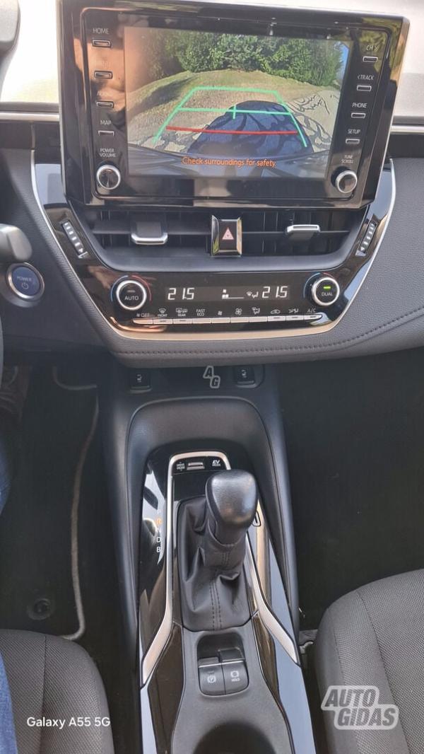 Grey Toyota Corolla 2021 in Utena, with an engine capacity of 1.80 L and mileage of 93 thousand km for 16450 €, photo 9 on AUTOMOTO.COM.LV