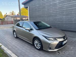 Grey Toyota Corolla 2021 in Aizkraukle, with an engine capacity of 1.50 L and mileage of 193 thousand km for 13600 €, photo  on AUTOMOTO.COM.LV