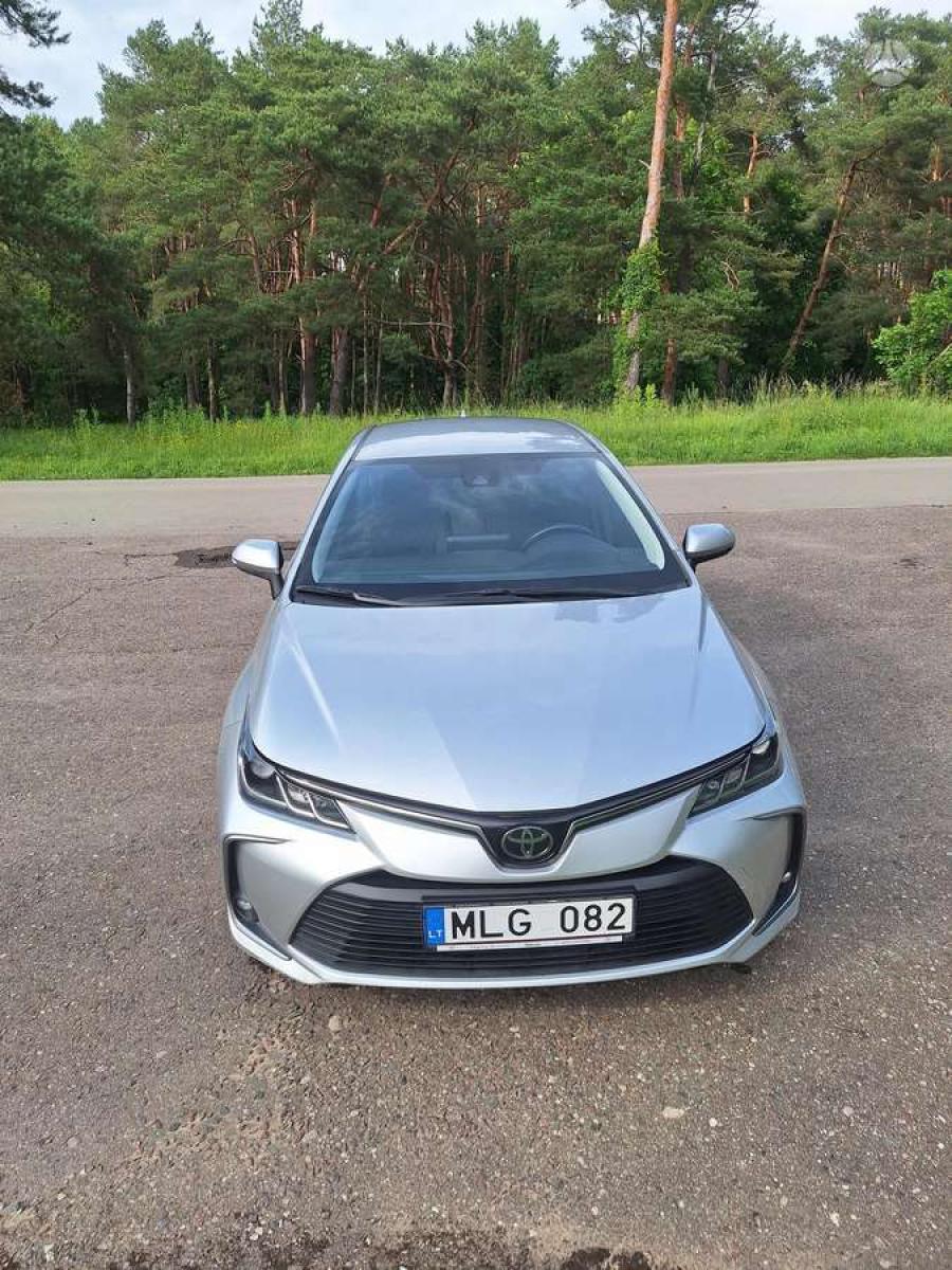 Pelēks Toyota Corolla 2021 Kauņa, ar dzinēja tilpumu 1.49 L un nobraukumu 96 tūkst. km par 15500 €, foto 1 vietnē AUTOMOTO.COM.LV