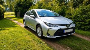 Grey Toyota Corolla 2021 in Utena, with an engine capacity of 1.80 L and mileage of 93 thousand km for 16399 €, photo 4 on AUTOMOTO.COM.LV
