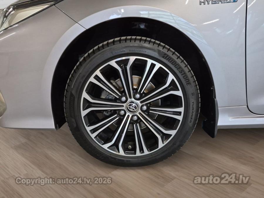 Pelēks Toyota Corolla 2021 Tallina, ar dzinēja tilpumu 1.80 L un nobraukumu 76 tūkst. km par 18490 €, foto 16 vietnē AUTOMOTO.COM.LV