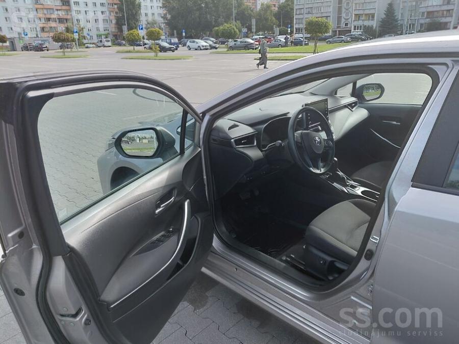 Pelēks Toyota Corolla 2021 Rīga, ar dzinēja tilpumu 1.80 L un nobraukumu 72 tūkst. km par 16900 €, foto 9 vietnē AUTOMOTO.COM.LV