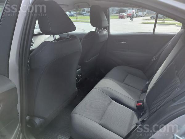 Pelēks Toyota Corolla 2021 Rīga, ar dzinēja tilpumu 1.80 L un nobraukumu 72 tūkst. km par 16900 €, foto 9 vietnē AUTOMOTO.COM.LV