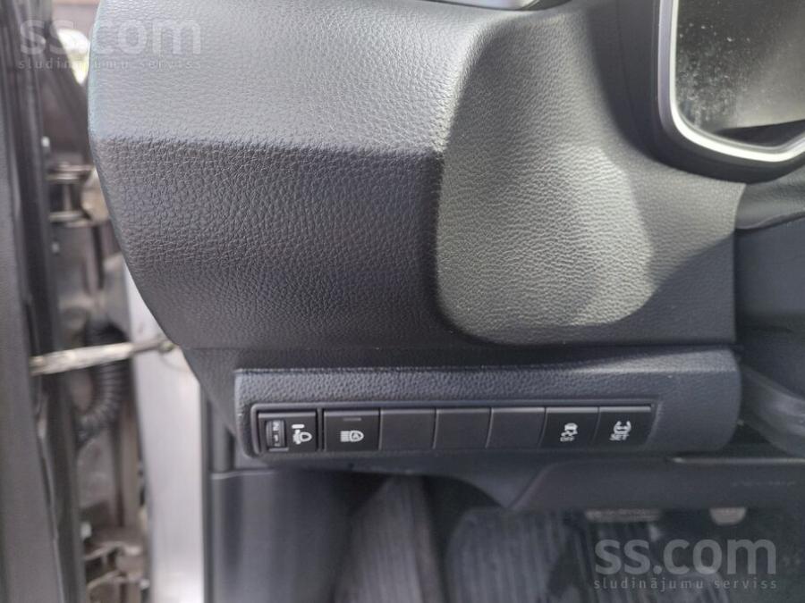 Pelēks Toyota Corolla 2021 Rīga, ar dzinēja tilpumu 1.80 L un nobraukumu 72 tūkst. km par 16900 €, foto 14 vietnē AUTOMOTO.COM.LV