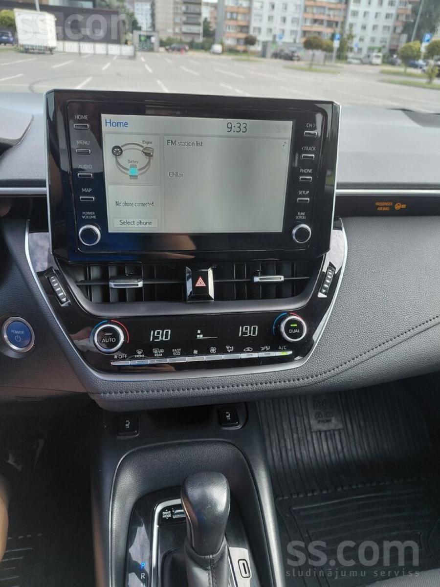Pelēks Toyota Corolla 2021 Rīga, ar dzinēja tilpumu 1.80 L un nobraukumu 72 tūkst. km par 16900 €, foto 16 vietnē AUTOMOTO.COM.LV
