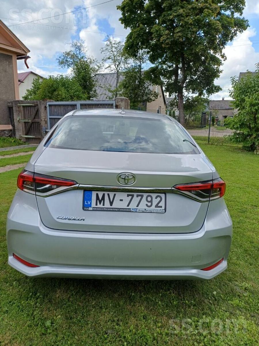 Pelēks Toyota Corolla 2021 Rēzekne, ar dzinēja tilpumu 1.50 L un nobraukumu 137 tūkst. km par 11500 €, foto 3 vietnē AUTOMOTO.COM.LV