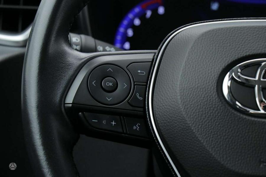 Pelēks Toyota Corolla 2021 Viļņa, ar dzinēja tilpumu 1.49 L un nobraukumu 114 tūkst. km par 16500 €, foto 25 vietnē AUTOMOTO.COM.LV