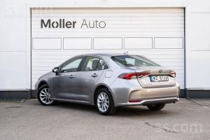 Pelēks Toyota Corolla 2021 Rīga, ar dzinēja tilpumu 1.80 L un nobraukumu 72 tūkst. km par 17950 €, foto 4 vietnē AUTOMOTO.COM.LV