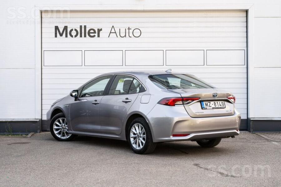 Pelēks Toyota Corolla 2021 Rīga, ar dzinēja tilpumu 1.80 L un nobraukumu 72 tūkst. km par 17950 €, foto 4 vietnē AUTOMOTO.COM.LV