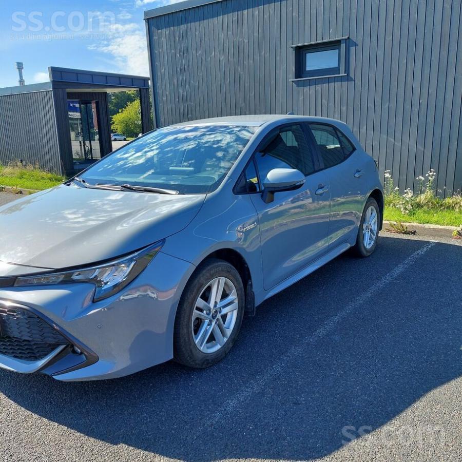 Grey Toyota Corolla 2021 in Riga, with an engine capacity of 1.80 L and mileage of 53 thousand km for 14500 €, photo 3 on AUTOMOTO.COM.LV