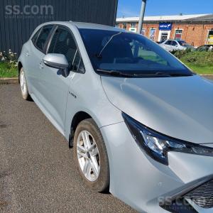 Grey Toyota Corolla 2021 in Riga, with an engine capacity of 1.80 L and mileage of 53 thousand km for 14500 €, photo 4 on AUTOMOTO.COM.LV