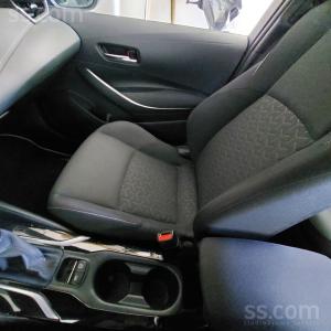 Grey Toyota Corolla 2021 in Riga, with an engine capacity of 1.80 L and mileage of 53 thousand km for 14500 €, photo 9 on AUTOMOTO.COM.LV