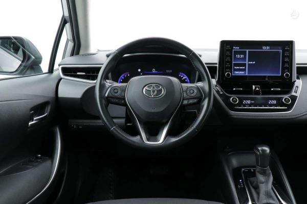 Grey Toyota Corolla 2021 in Vilnius, with an engine capacity of 1.49 L and mileage of 76 thousand km for 16500 €, photo 8 on AUTOMOTO.COM.LV