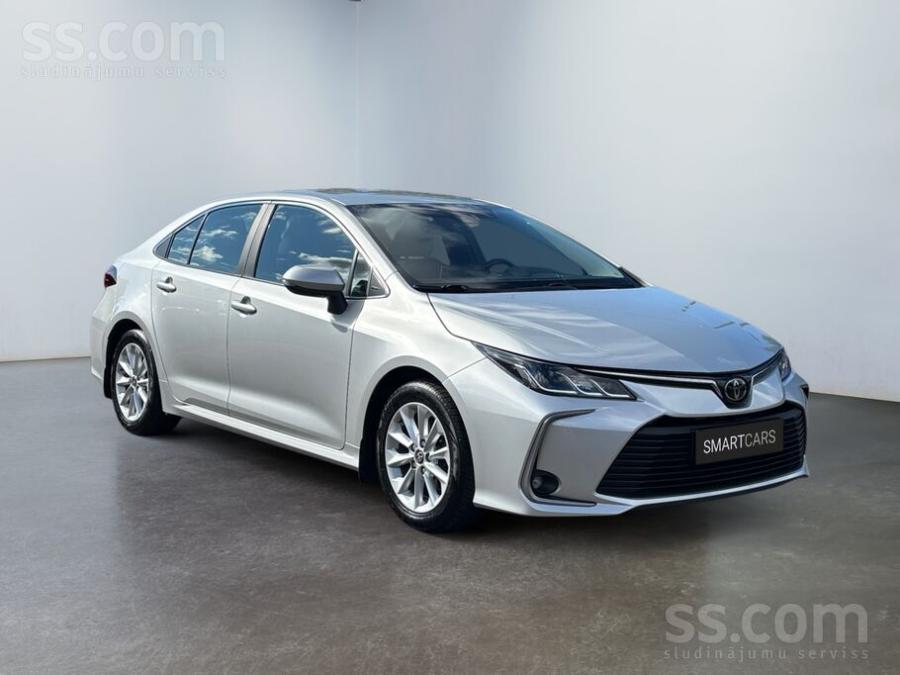 Grey Toyota Corolla 2021 in Riga, with an engine capacity of 1.50 L and mileage of 137 thousand km for 12820 €, photo 8 on AUTOMOTO.COM.LV