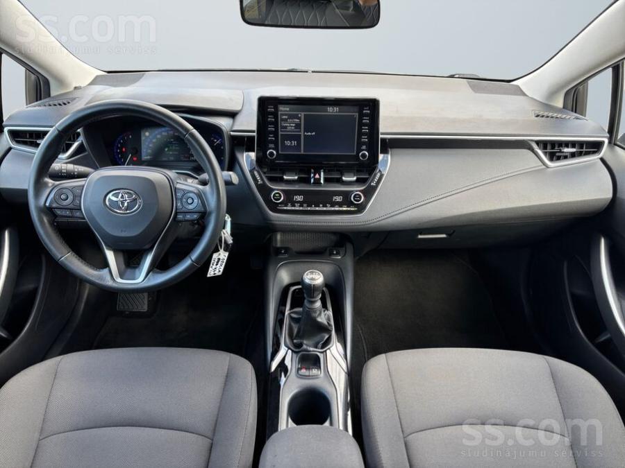 Grey Toyota Corolla 2021 in Riga, with an engine capacity of 1.50 L and mileage of 137 thousand km for 12820 €, photo 11 on AUTOMOTO.COM.LV