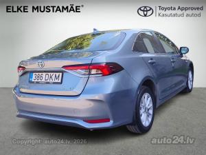Grey Toyota Corolla 2021 in Tallinn, with an engine capacity of 1.80 L and mileage of 114 thousand km for 17495 €, photo 3 on AUTOMOTO.COM.LV