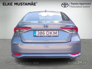 Grey Toyota Corolla 2021 in Tallinn, with an engine capacity of 1.80 L and mileage of 114 thousand km for 17495 €, photo 5 on AUTOMOTO.COM.LV