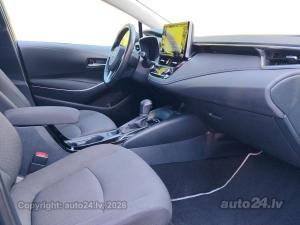 Grey Toyota Corolla 2021 in Tallinn, with an engine capacity of 1.80 L and mileage of 114 thousand km for 17495 €, photo 7 on AUTOMOTO.COM.LV