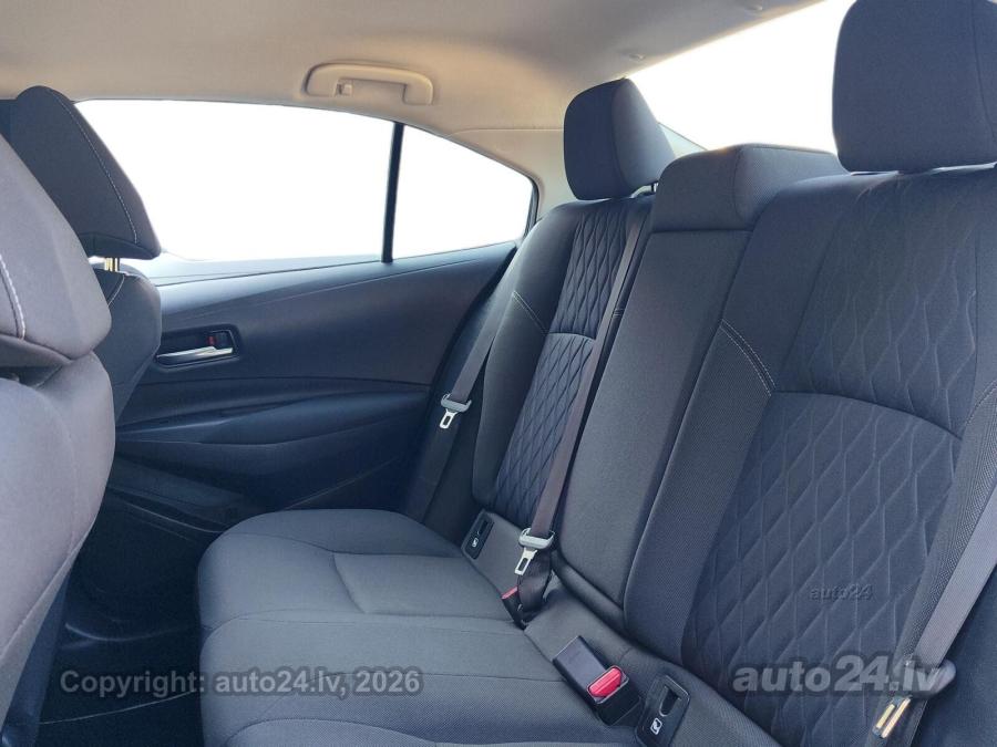 Grey Toyota Corolla 2021 in Tallinn, with an engine capacity of 1.80 L and mileage of 114 thousand km for 17495 €, photo 20 on AUTOMOTO.COM.LV